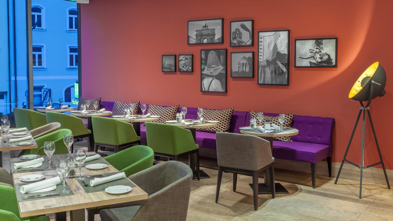 Essen & Trinken • HOLIDAY INN MUNICH - CITY CENTRE